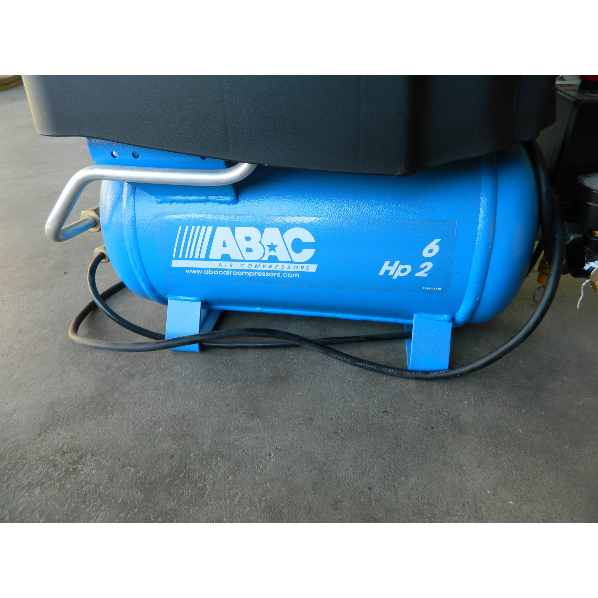 Compresseur professionnel ABAC 8 bar 2 CV